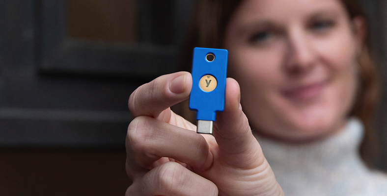 USB Security Key Bikin Pusing Hacker! Begini Cara Pakainya | Pricebook