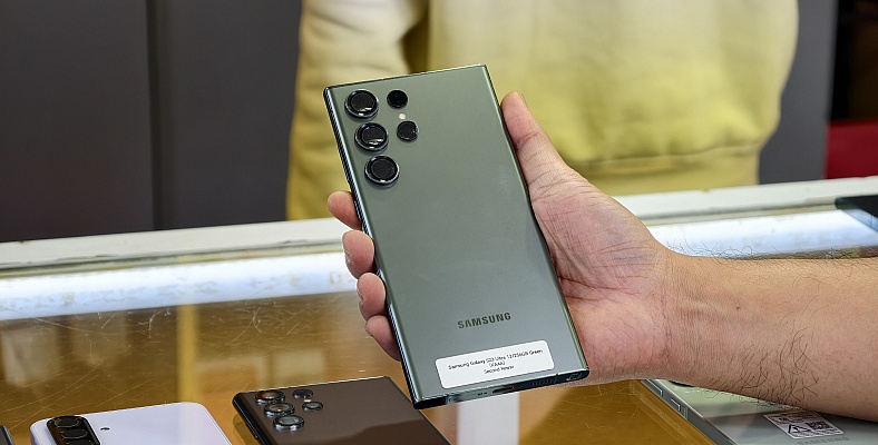 Update Harga Samsung Second April 2026: Pantauan ITC Kuningan dan Roxy ...